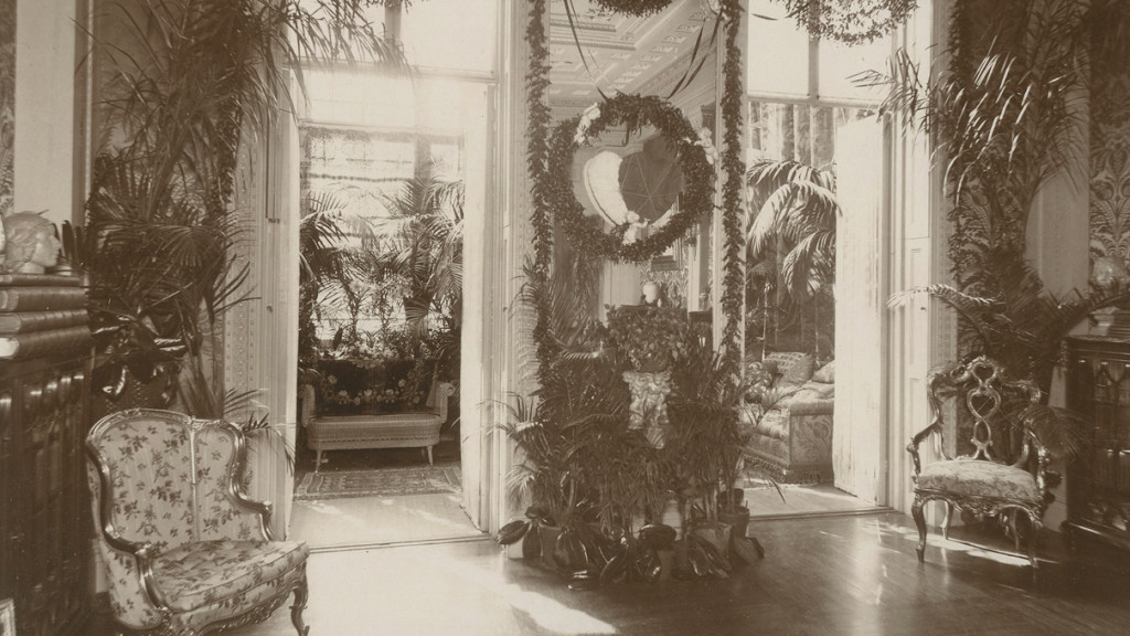 Floral Harmony: Flower Mart, Music, and Majolica Mania | Visit Baltimore